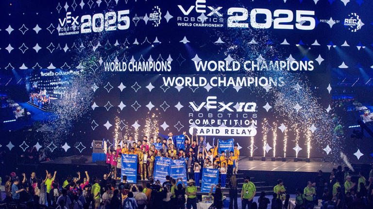 2025 年 – VEX 机器人